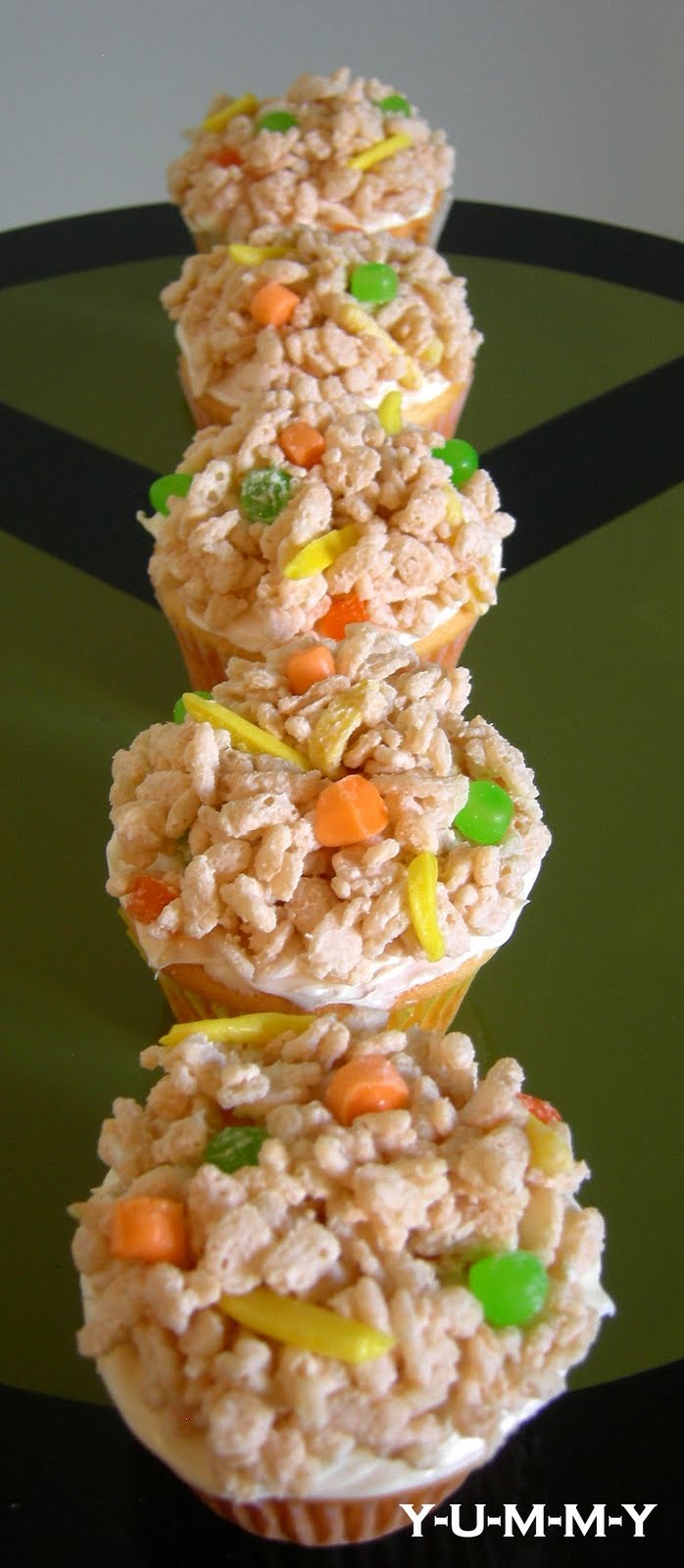 Y-U-M-M-Y: It's All About the Cute Cupcake!