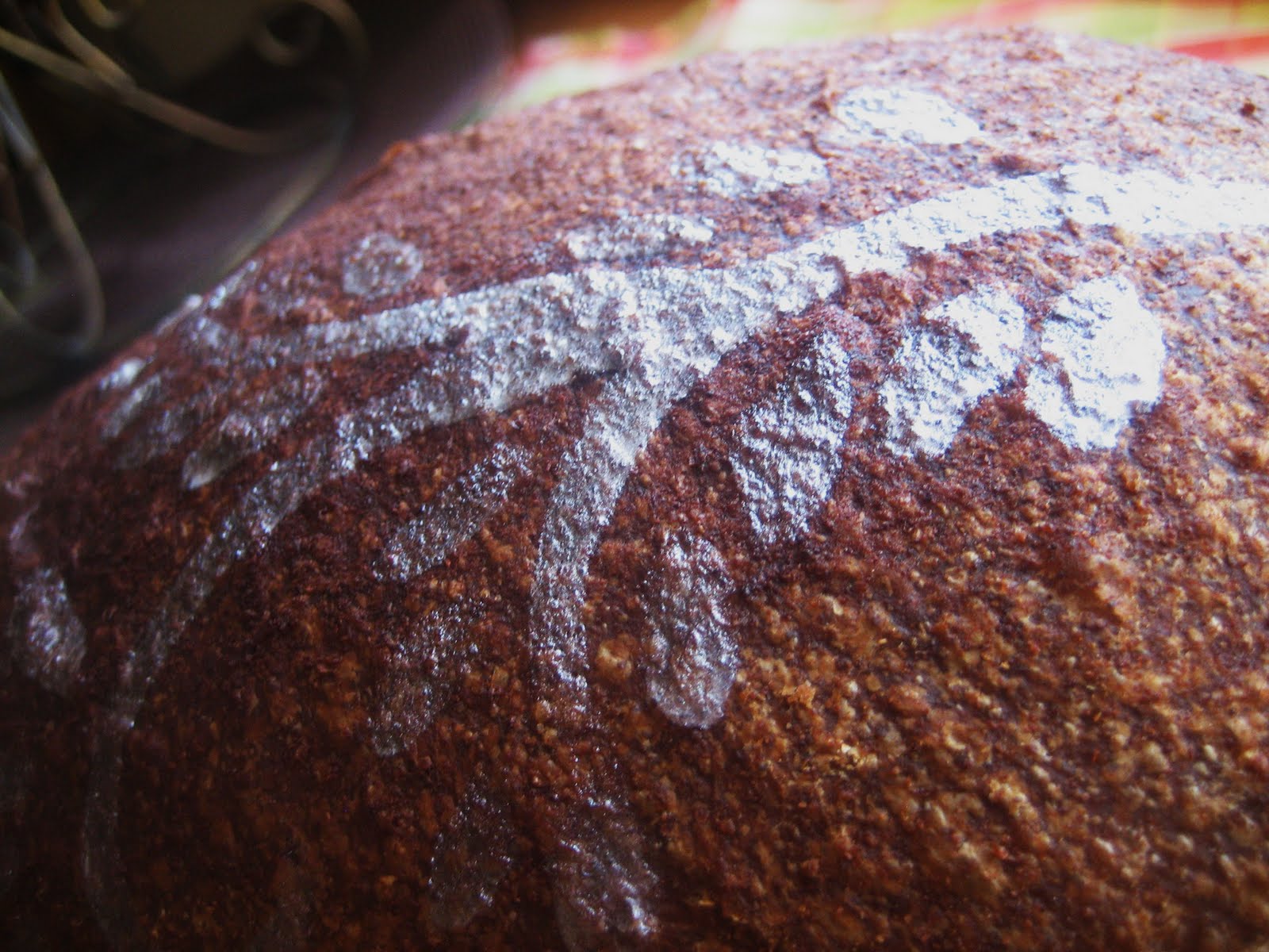 Chef Tess Bakeresse: How Do I Paint Light Accents on Dark Bread?