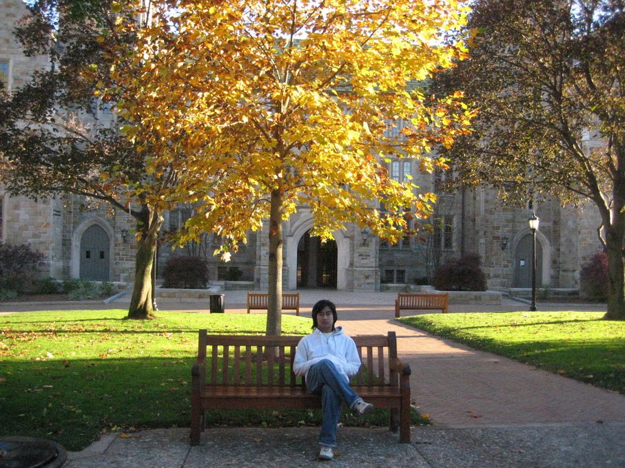 Boston Traveling and English Study: Boston College in autumn