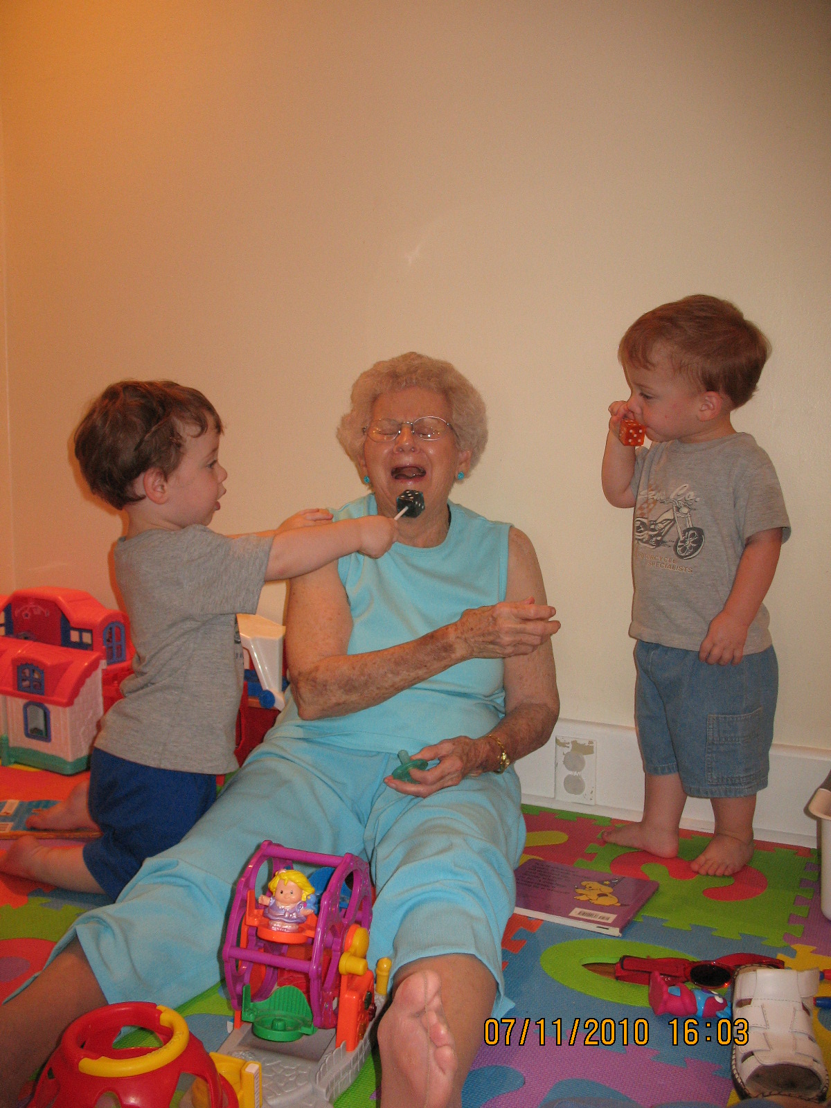 4EVER BLESSED: McLean Party of Eight: 7-11 Sweet Treats from Vegas