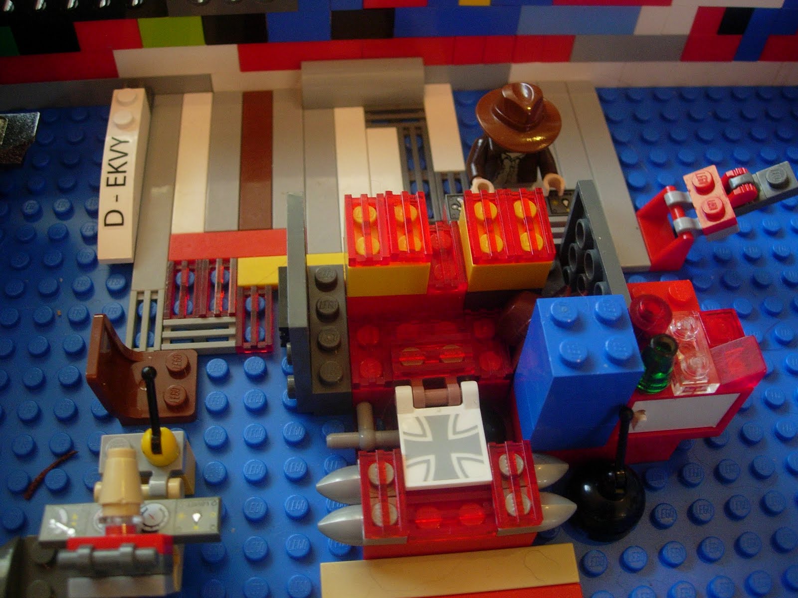 Simon and Griffin's Lego Blog: Fort Sumter with Indiana Jones and Ninja