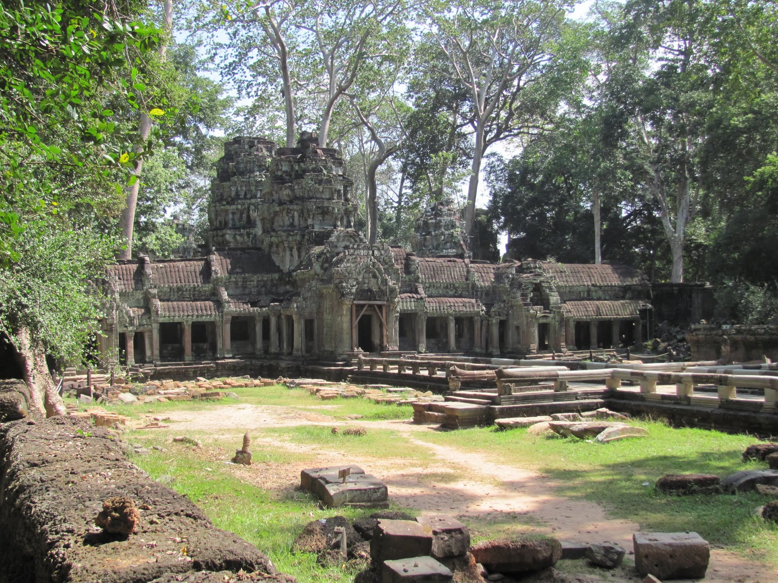 Mark McGinley's Fulbright in Malaysia: Ta Phron