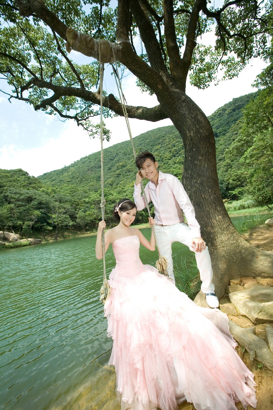 Calvin & Lynn's Love Story: Photos from Wedding Photoshoot in Taiwan ...
