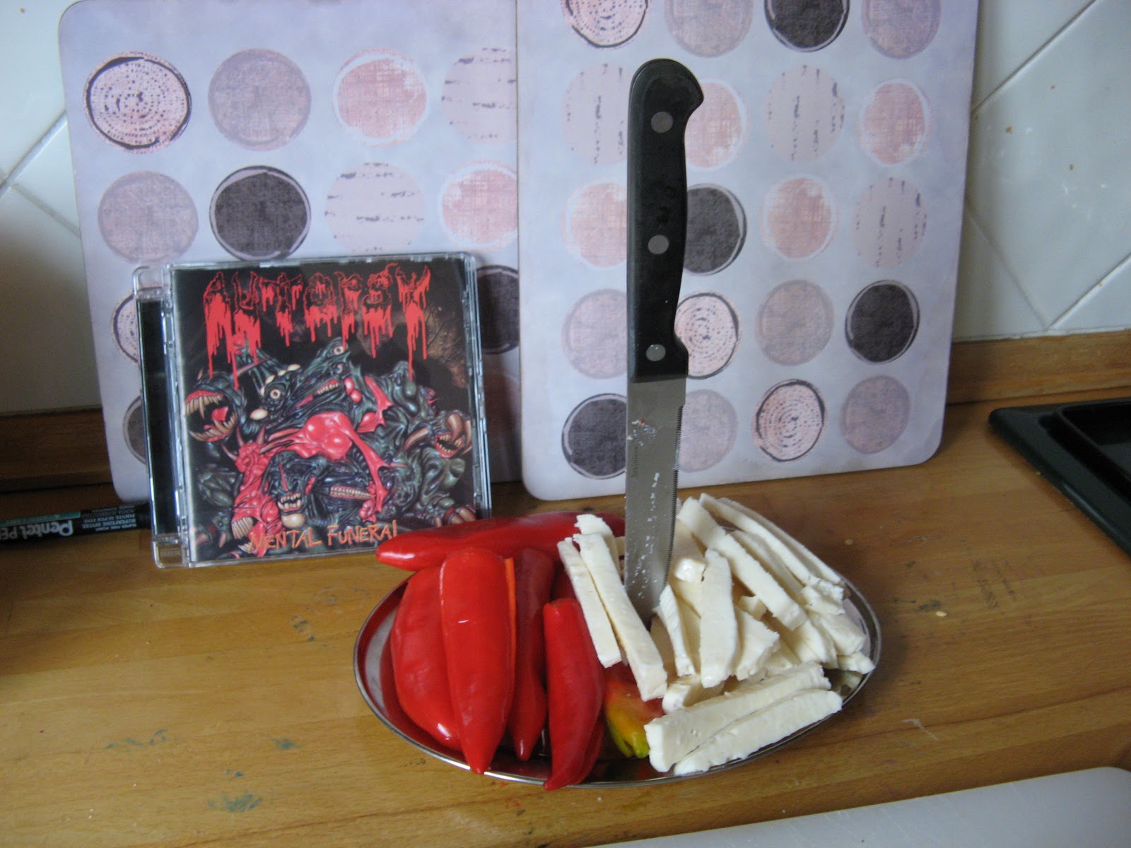 Suicidal Recipes: Mummified Chilli Bacon Bombs