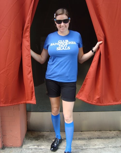 Interview with Bez of Daily Bez - We Love Colors Friends Blog