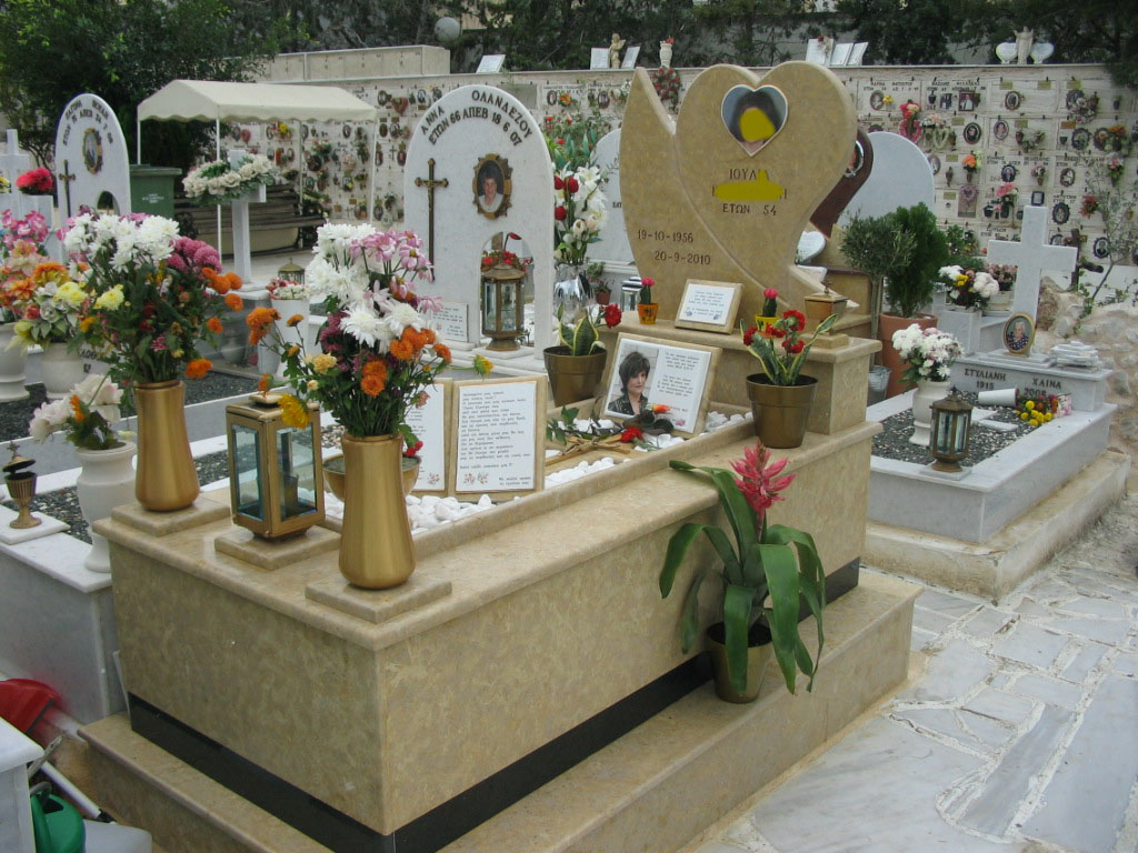 ΚΑΤΑΣΚΕΥΕΣ ΜΝΗΜΕΙΩΝ: ΜΝΗΜΕΙΟ ΜΕ ΜΑΡΜΑΡΟ-ΚΑΛΙΦΟΡΝΙΑ
