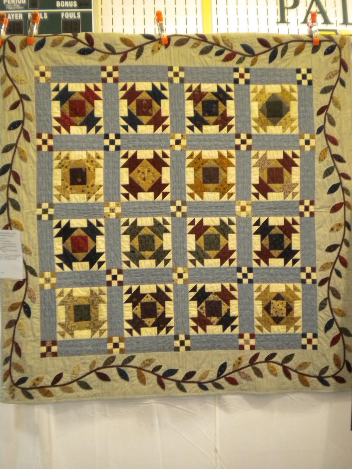 Happy Sewing Room: Colonial Quilter's Guild Show