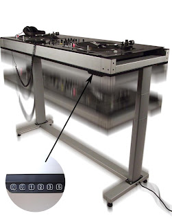 DizzyJockey: Floating DJ Table