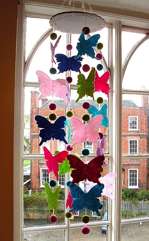 the honeybunch home companion: All Aflutter: Butterfly Crafts!