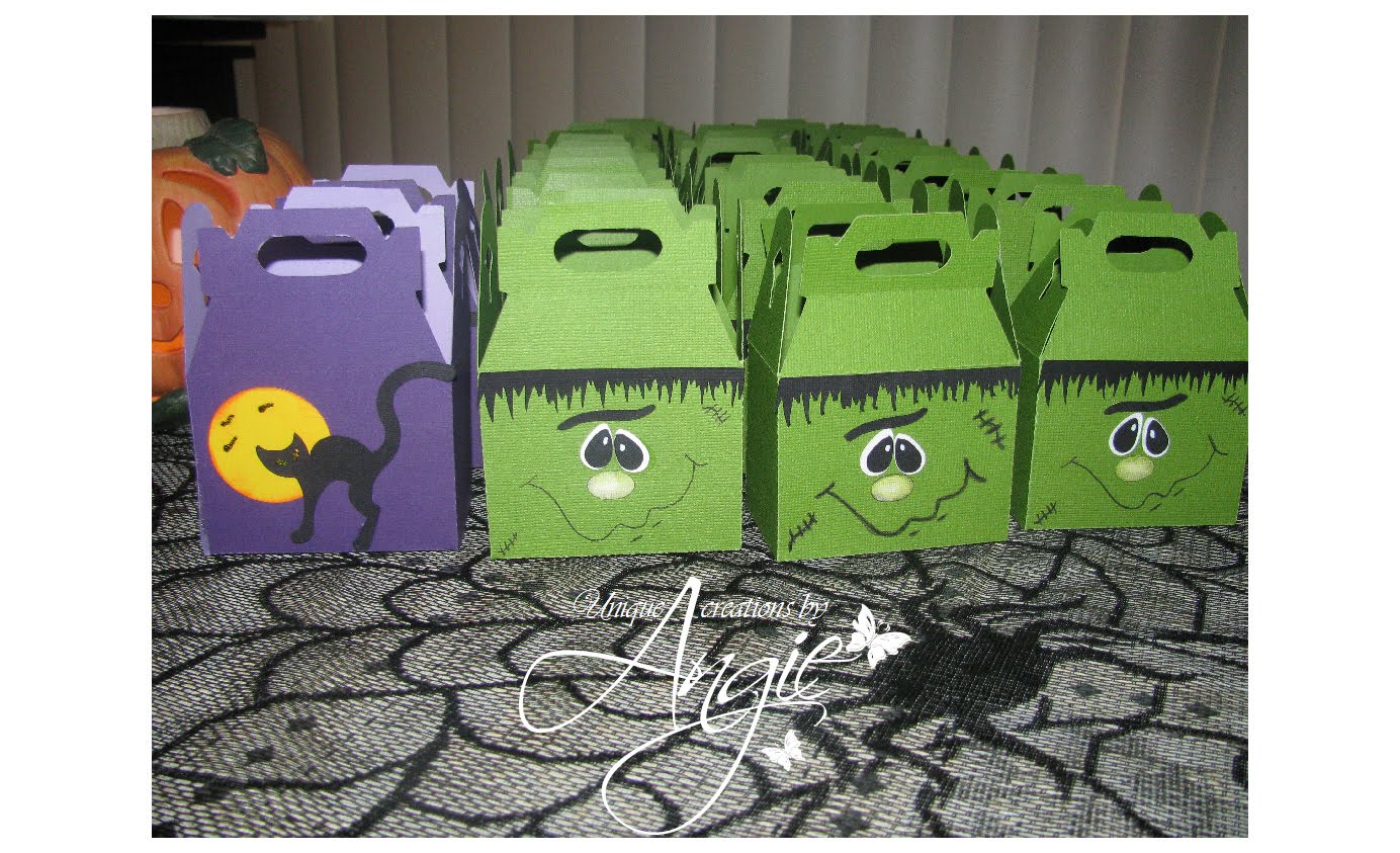 SCRAPPIN MEMORIES Halloween Treat Boxes scrappin-memories-halloween-treat-boxes