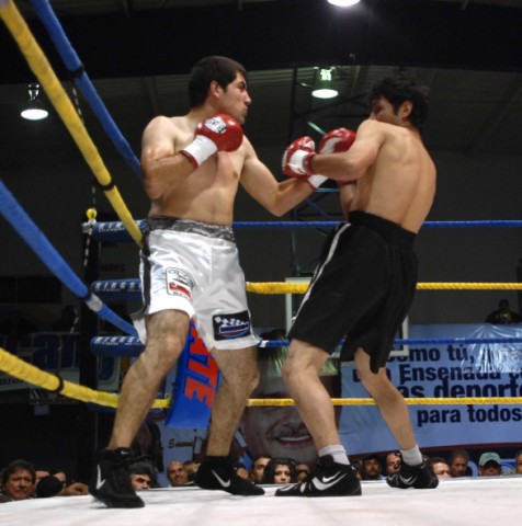 CRONICA ENSENADENSE: -- FUNCION DE BOX "ORGULLO DEL PUERTO