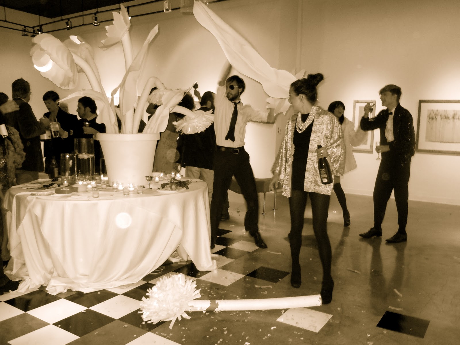 The Crossley Gallery: AER-Closing Reception, Jan.14th 2011- Featuring ...
