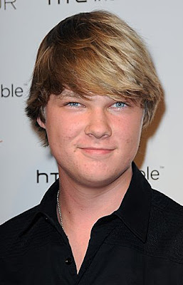 STARS COME OUT FOR INCREDIBLE CABARET