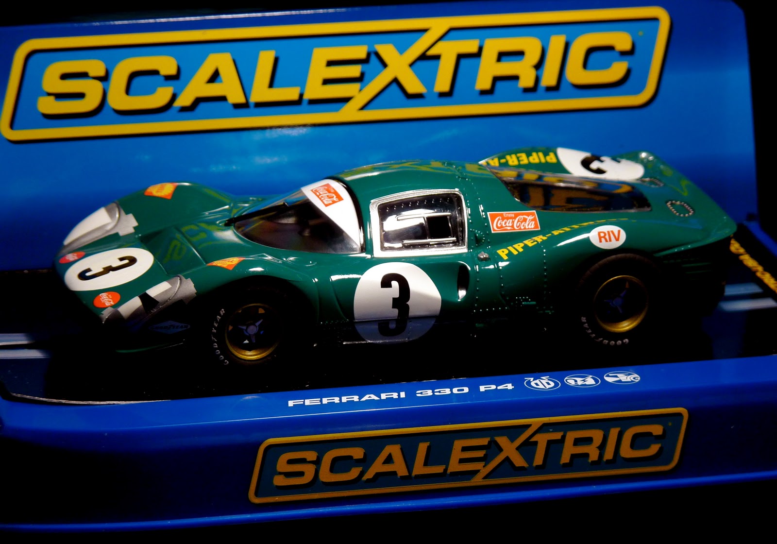 Enzo's Garage - La Vera Scuderia: Scalextric Ferrari 330 P4 Piper-Attwood