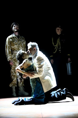 Tipsy Hippo Theatre Reviews: December 2010