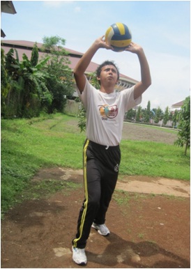 Teknik Passing Atas Pada Bola Voli | radixginanjars