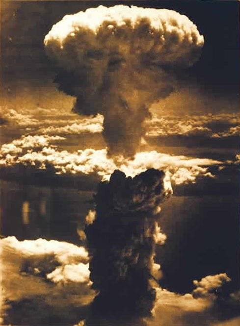 Atomic Bomb Blast Images of Hiroshima and Nagasaki Cities in WW2 ...