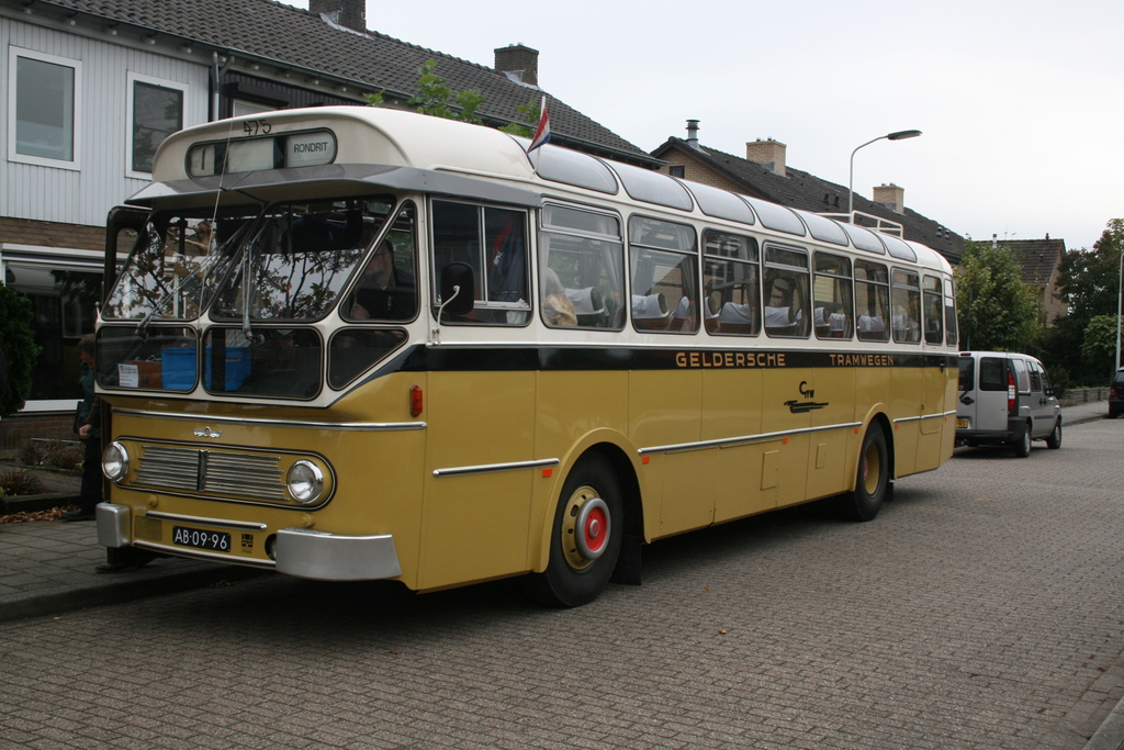 Openbaar Vervoer Wereldwijd: Rondrit met de GTW 475