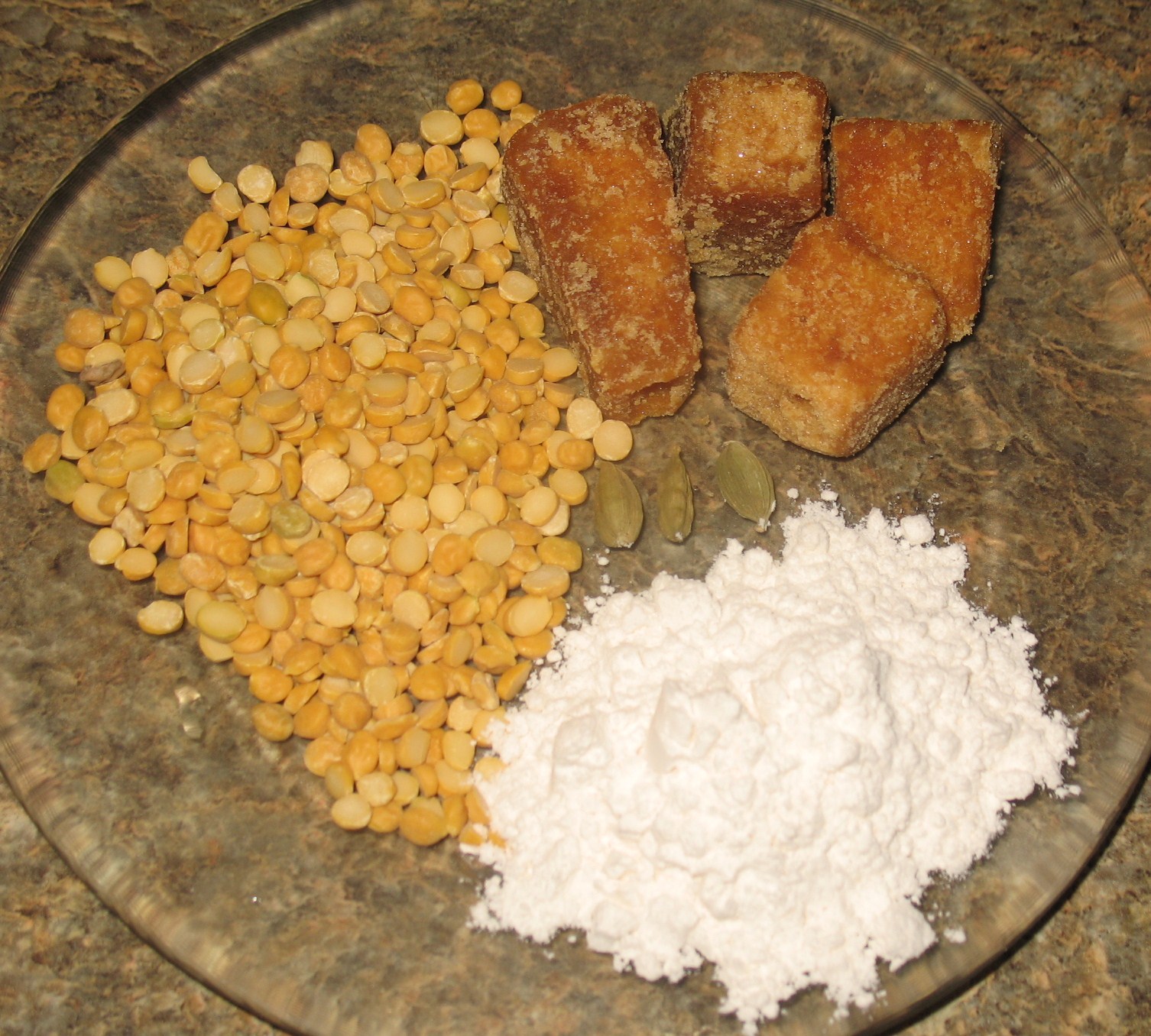 Obbattu/holige/puran poli - Lentil and sugar stuffed flat bread