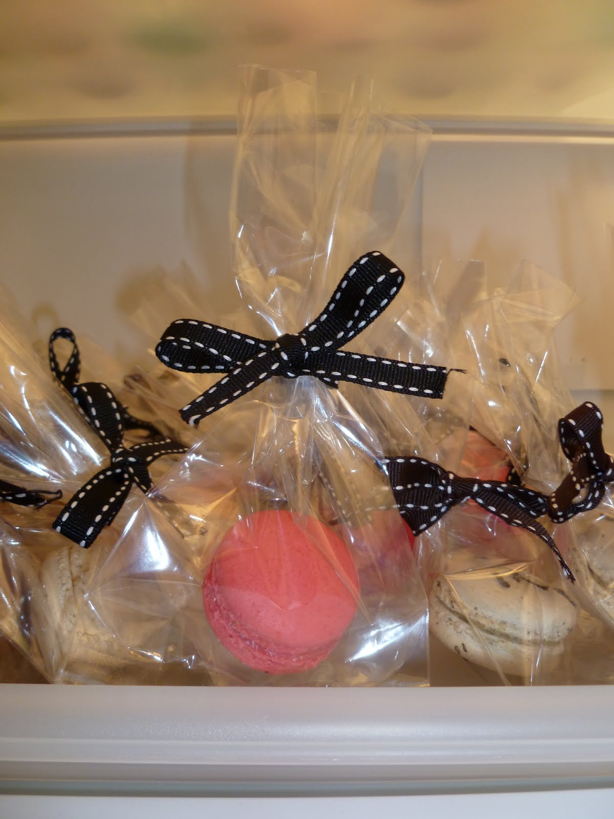 Sift: Macaron party favors