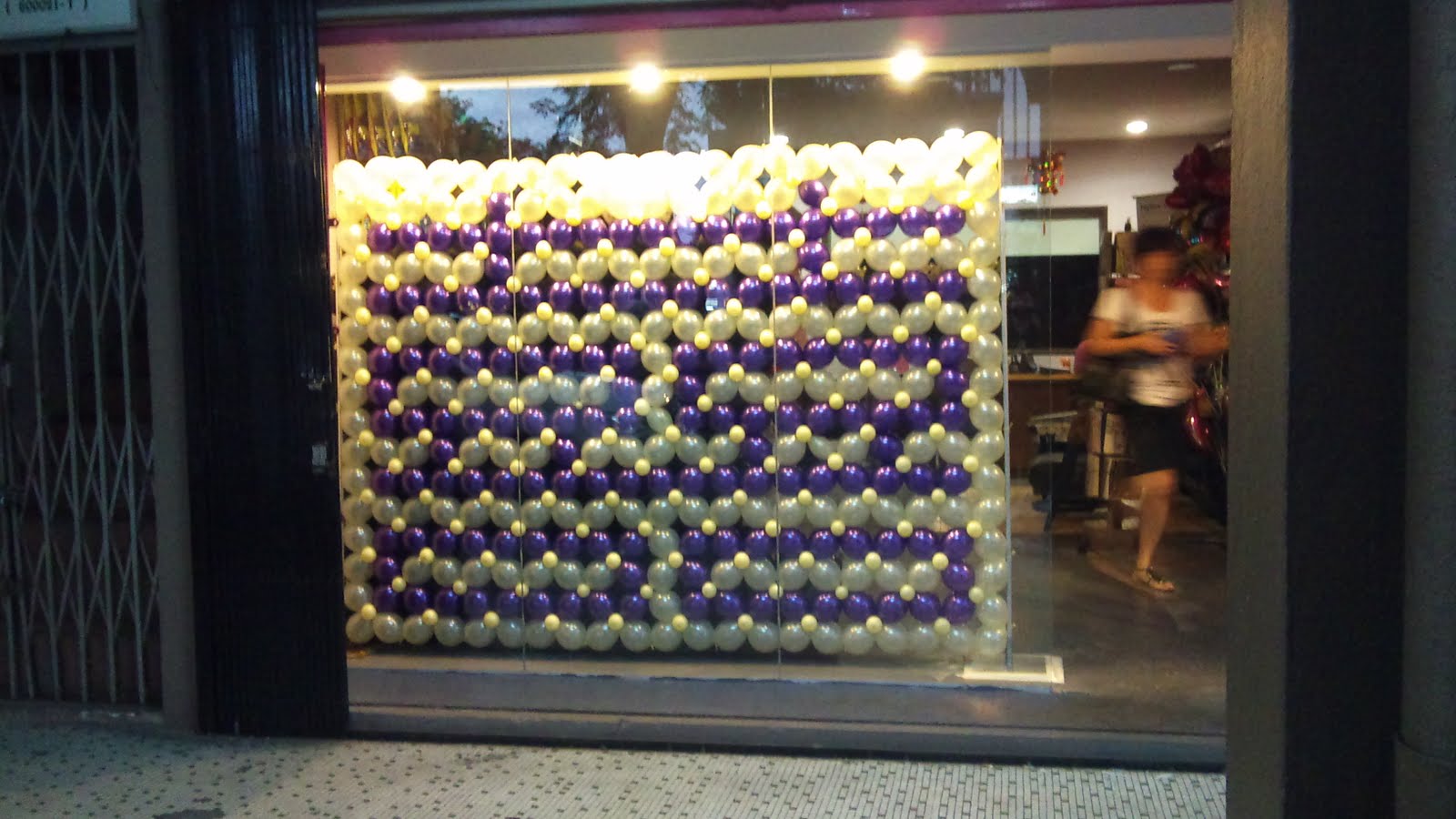 Balloon decorations for weddings, birthday parties, balloon sculptures ...