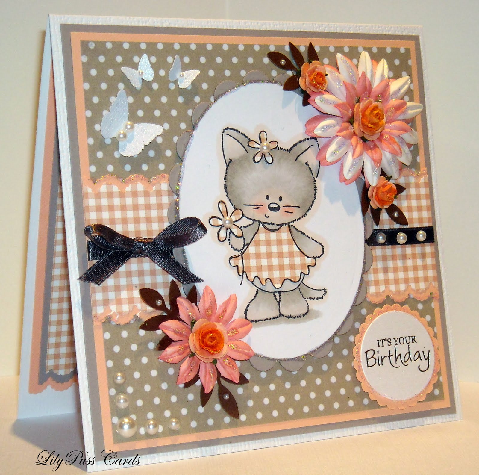 LilyPuss Crafts: Mavis Has A Daisy....