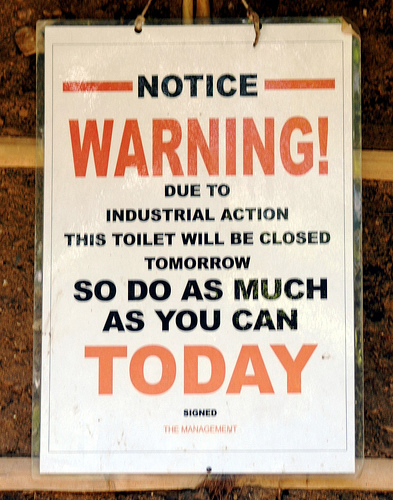 25 Funny Toilet Notices [pics] ~ Curious? Read