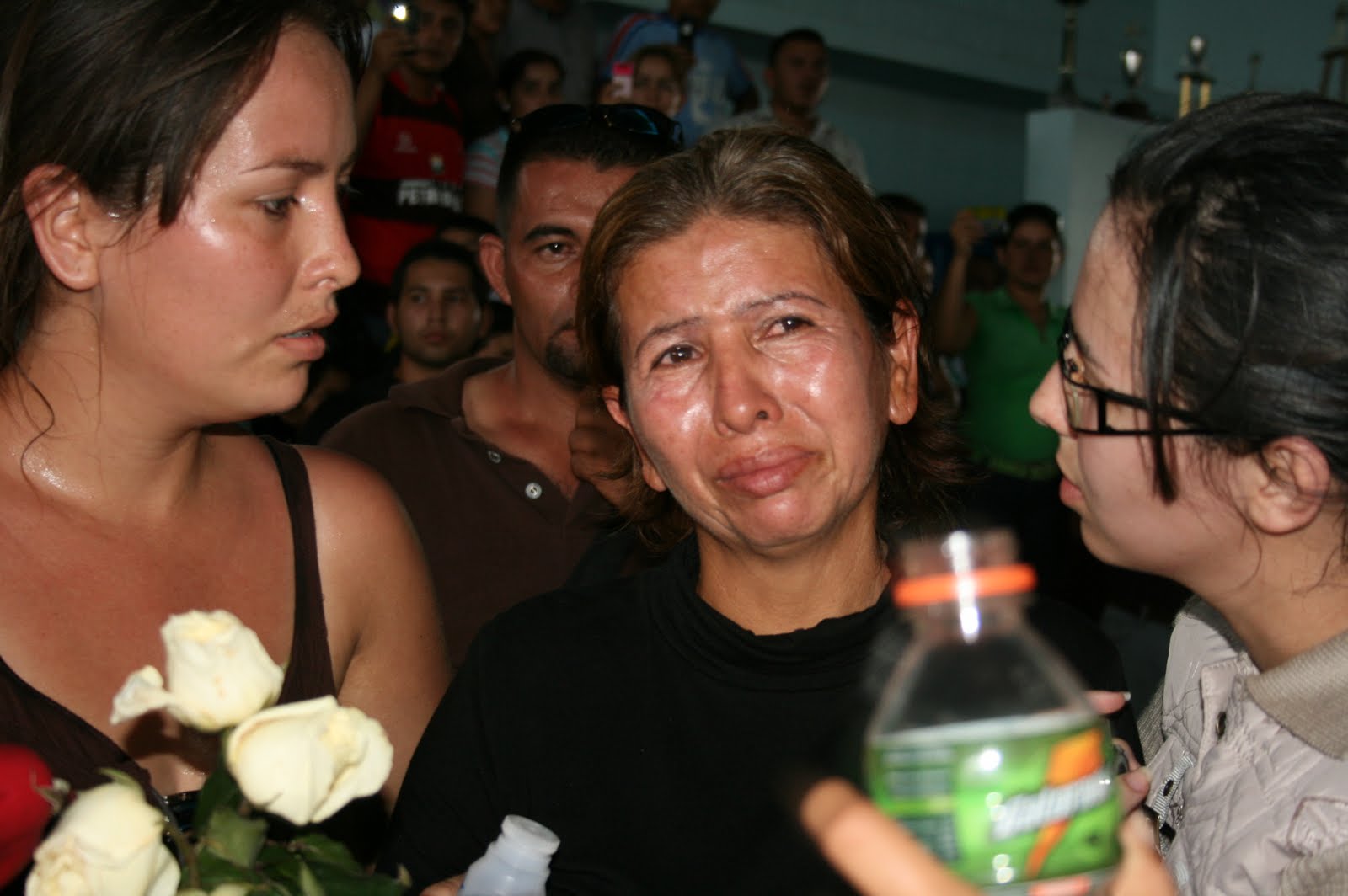 IMAGENES DEL HOMENAJE A EDWIN VALERO EN EL GIMNASIO FRANCISCO "MOROCHO ...