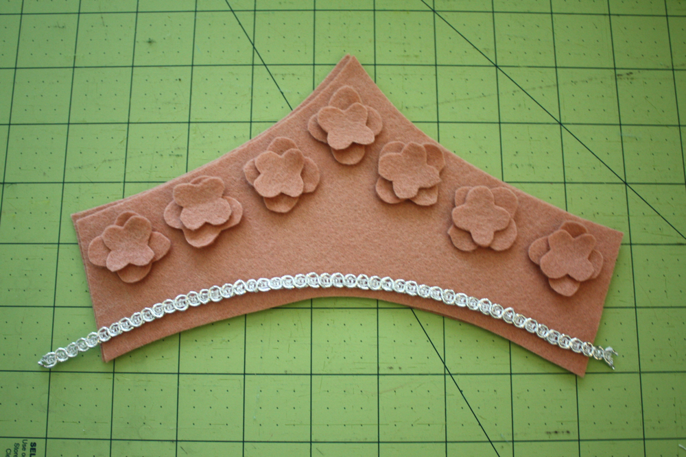 Far, Far Away week-felt crown tutorial