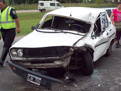 Uno de los vehículos siniestrados, hubo un solo herido leve, el ...