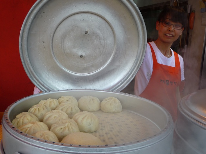 FoodQuest.SEOUL: Giant Mandu - Korean Dumplings