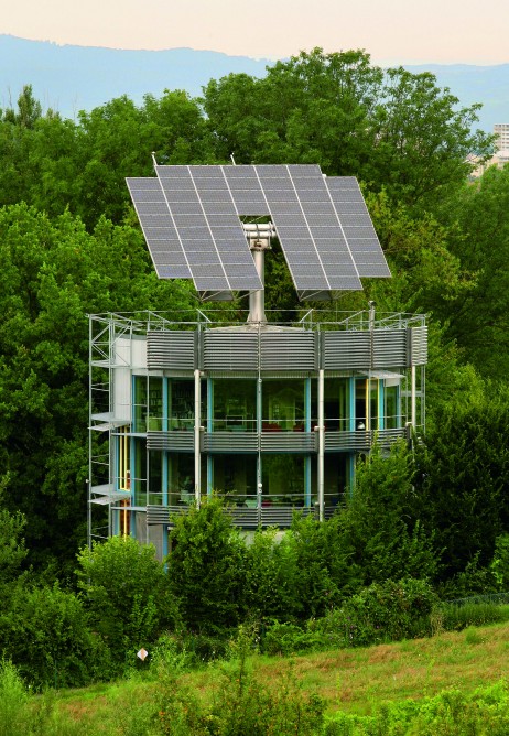 Rushcliffe Solar: Solar Glass, and rotating panels