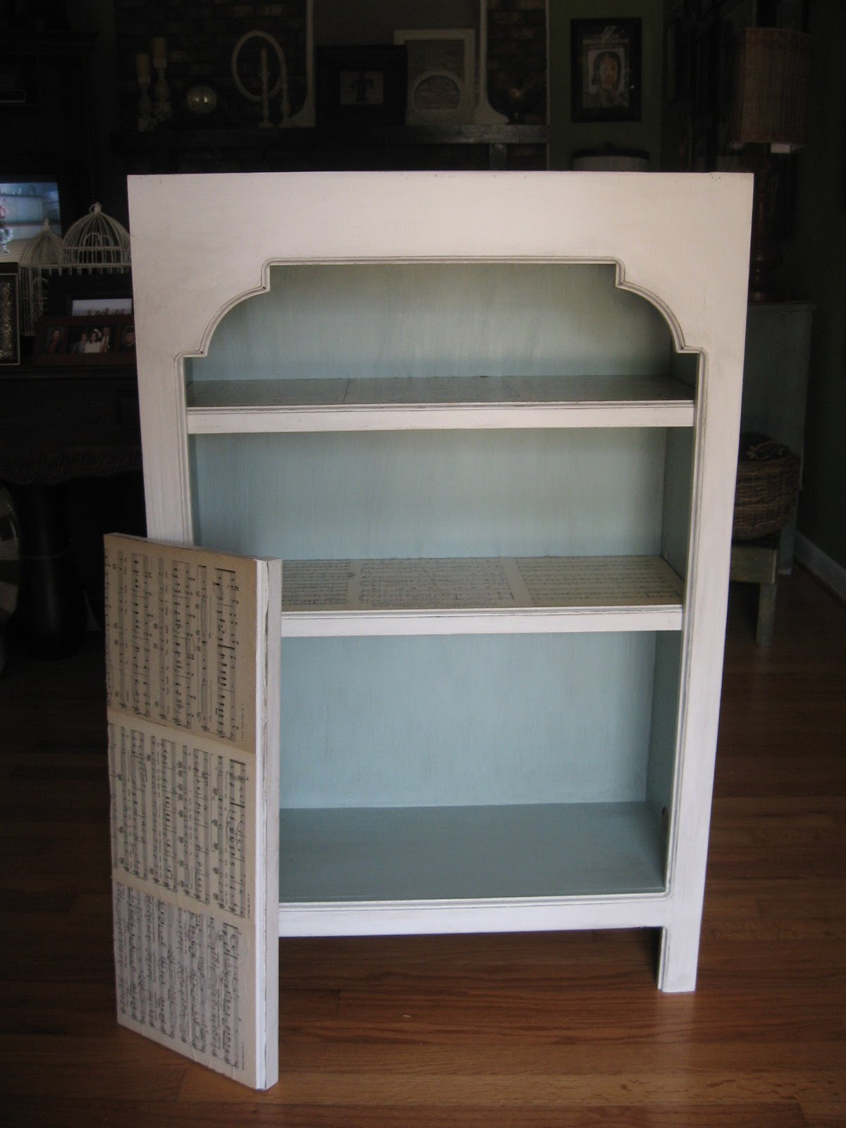 She Endeavors: Bookcase Rehab