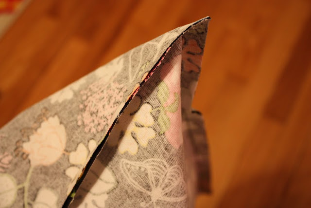 Bloom: Foldover Bag Tutorial from Anna @ Noodlehead