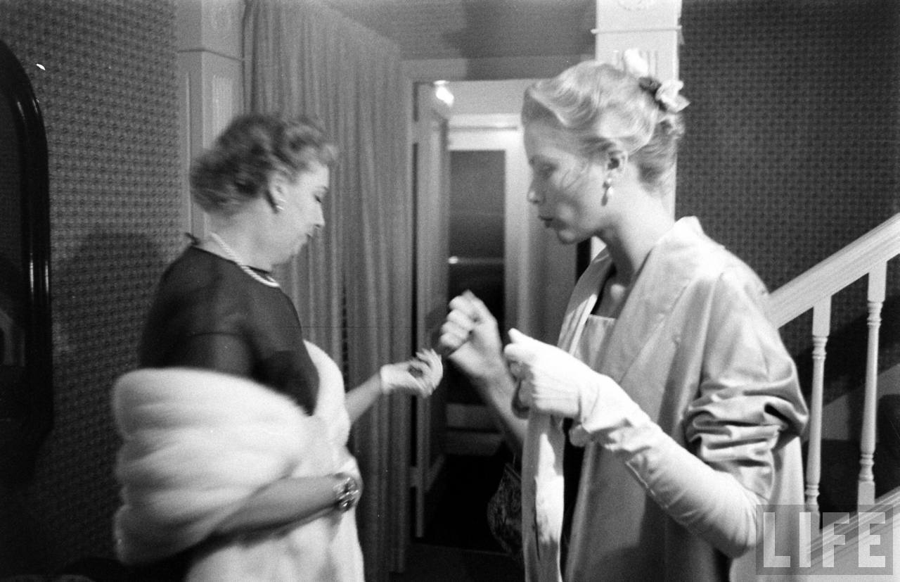 EYE CATCHING STYLE: Grace's Oscar Night