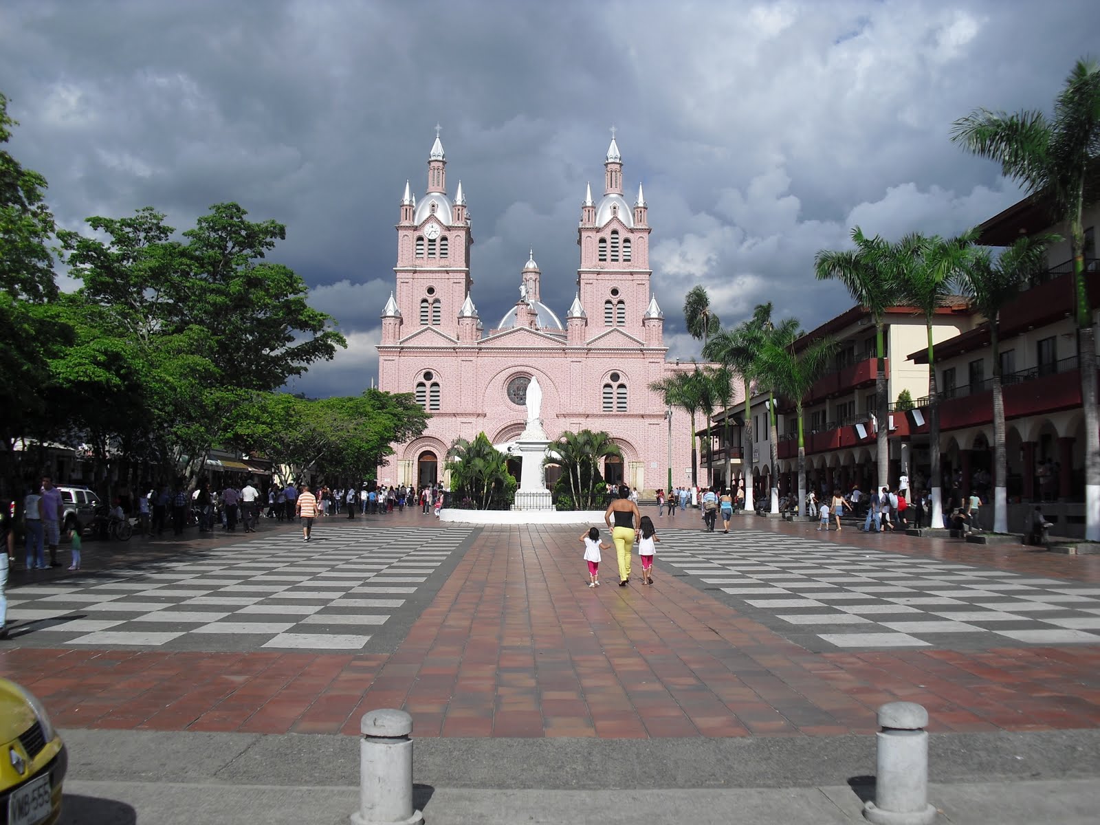 Aventuras en Colombia: A-Buga-Boo!