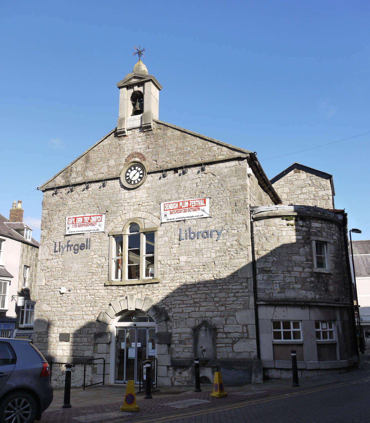 KEEPER OF THE SNAILS: October 2010