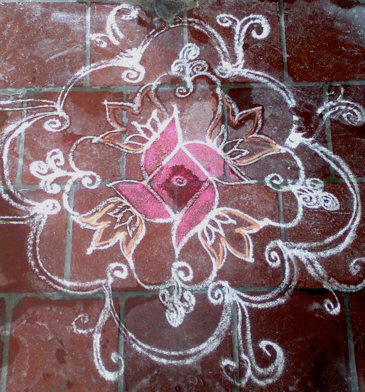 Kundhavi - Kolams: Freehand Kolam #12
