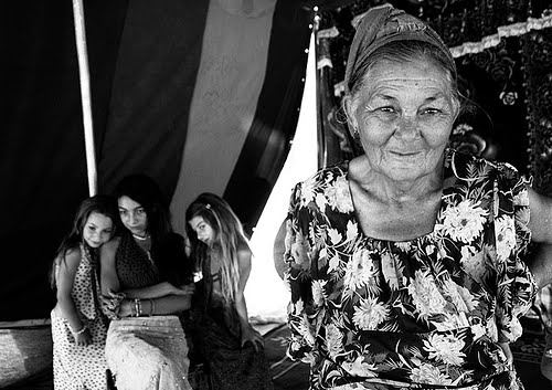 COLECTIVO SIMULACROS: Los Roms llegaron a mi barrio (Pt 2)