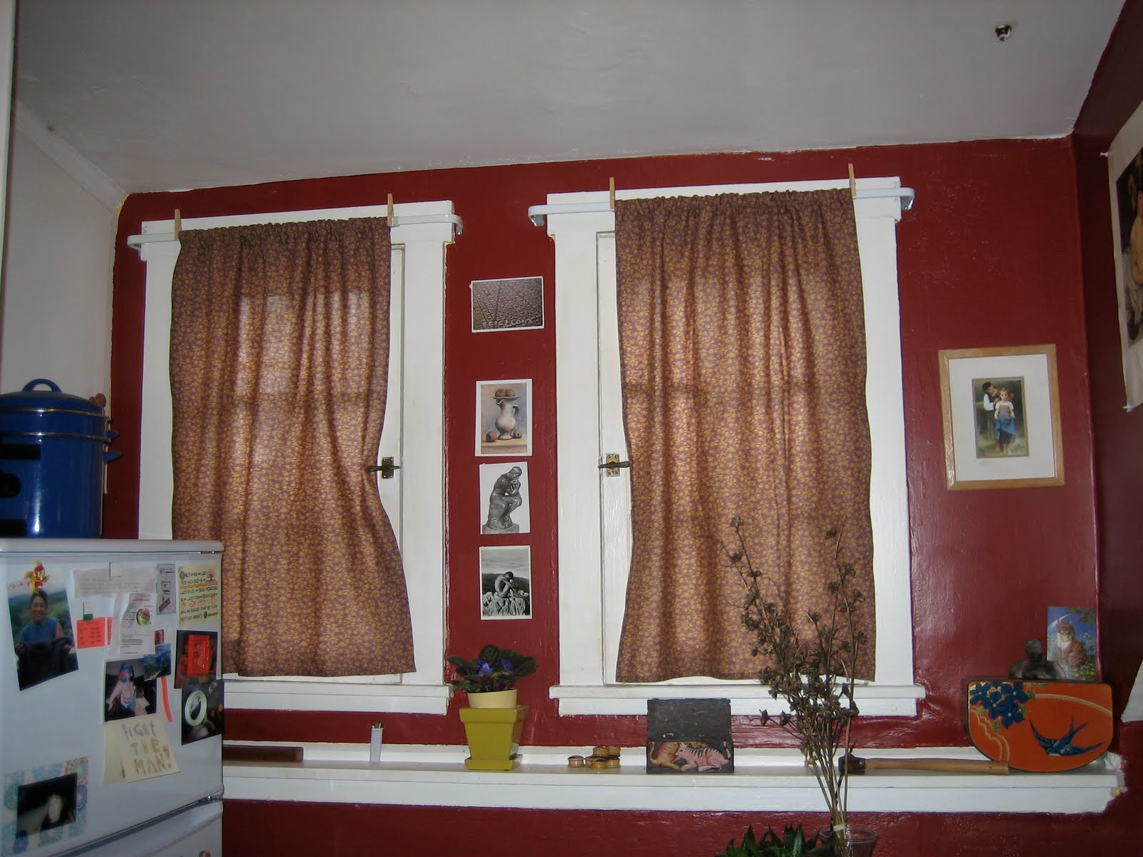 Thea's Showcase: Kitchen window curtains