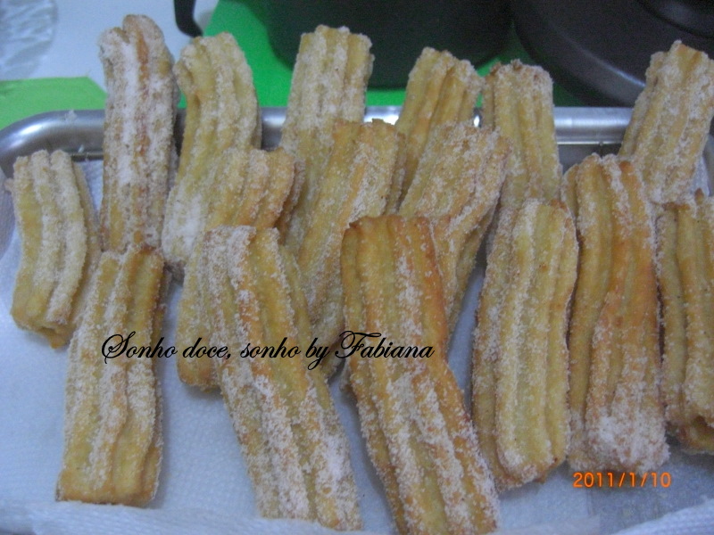 Sonho doce, sonho: CHURROS RECHEADOS COM DOCE DE LEITE