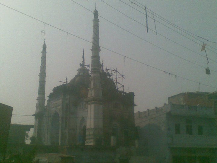 Divert Yourself Towards Allah (s): Alam Panja embodied on All Domes