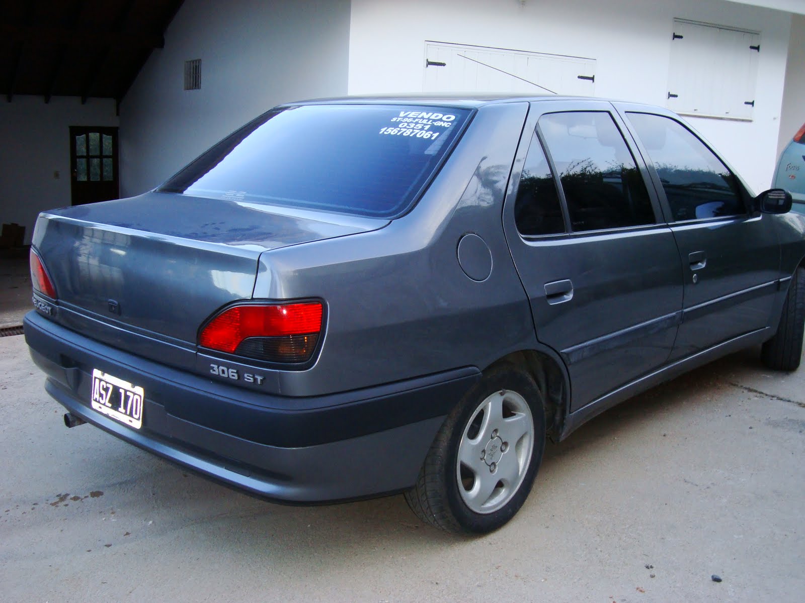 PEUGEOT 306 RENAULT 4