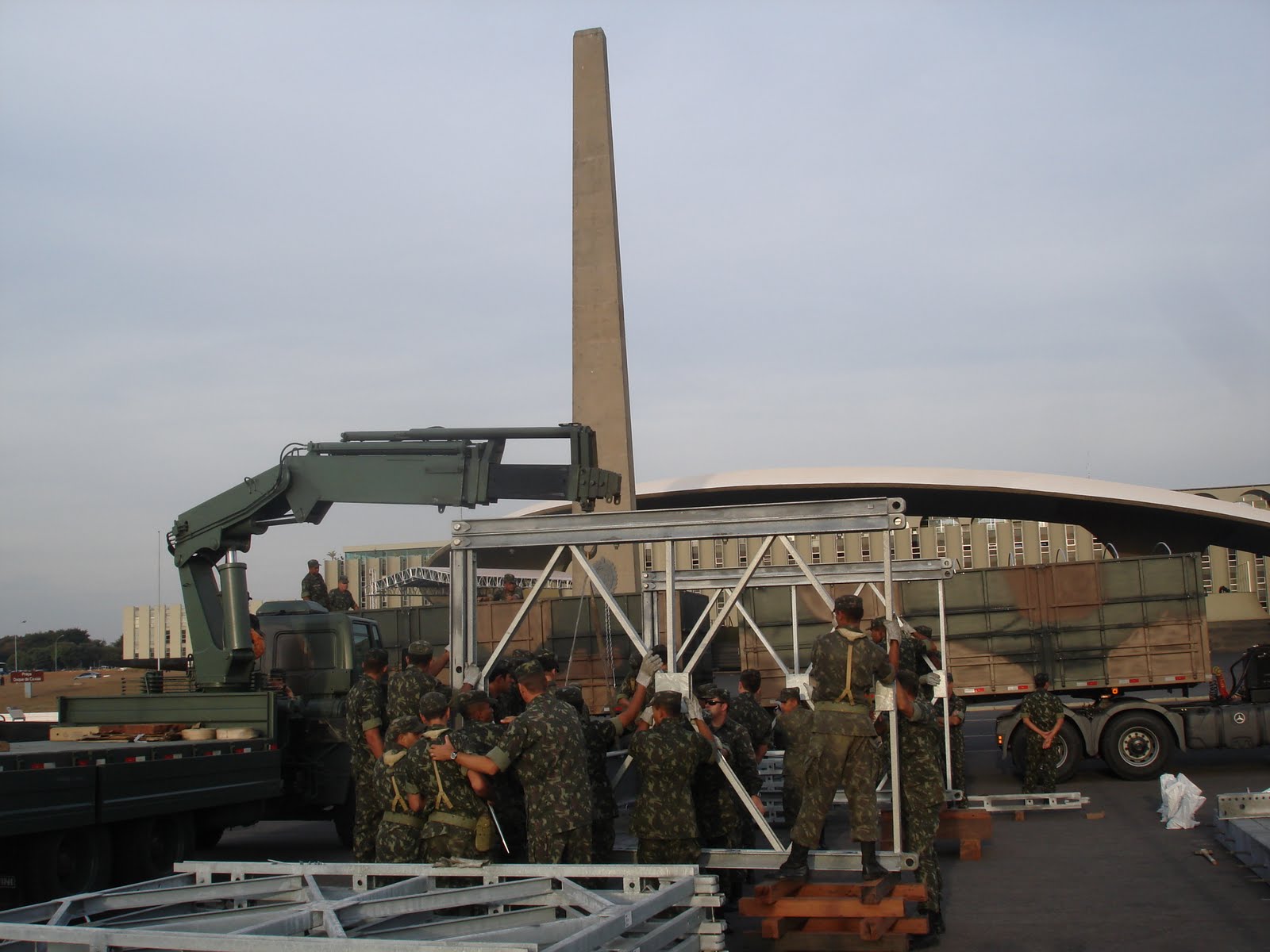 MILITARY BRIDGE OPERATIONS: Primeira Ponte Logistic Support Bridge (LSB ...