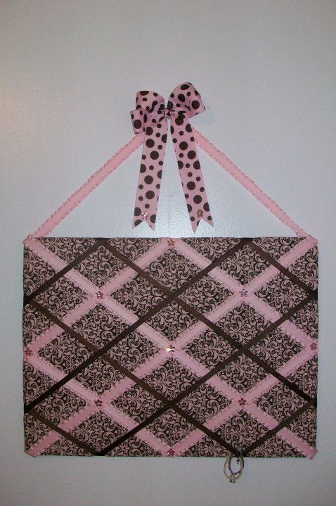 Lovin' my life as a {crafty} Mommy and Wife: Bow Boards