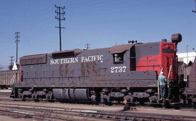 Southern Pacific Railroad: The "mars" light / SD-9