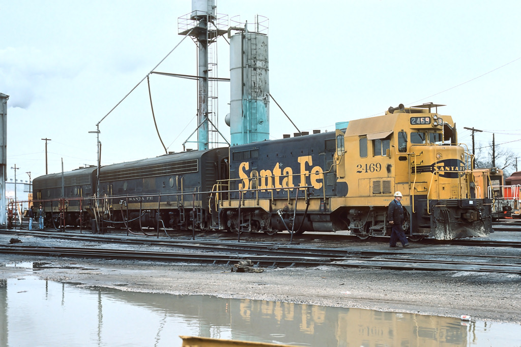 Atchison, Topeka and Santa Fe Railway Fan Club: ATSF CF7
