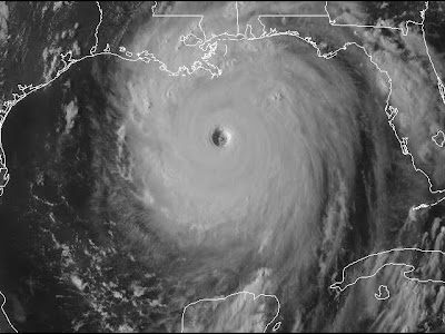 B Squared's Picture Blog: Hurricane Katrina Radar Captures