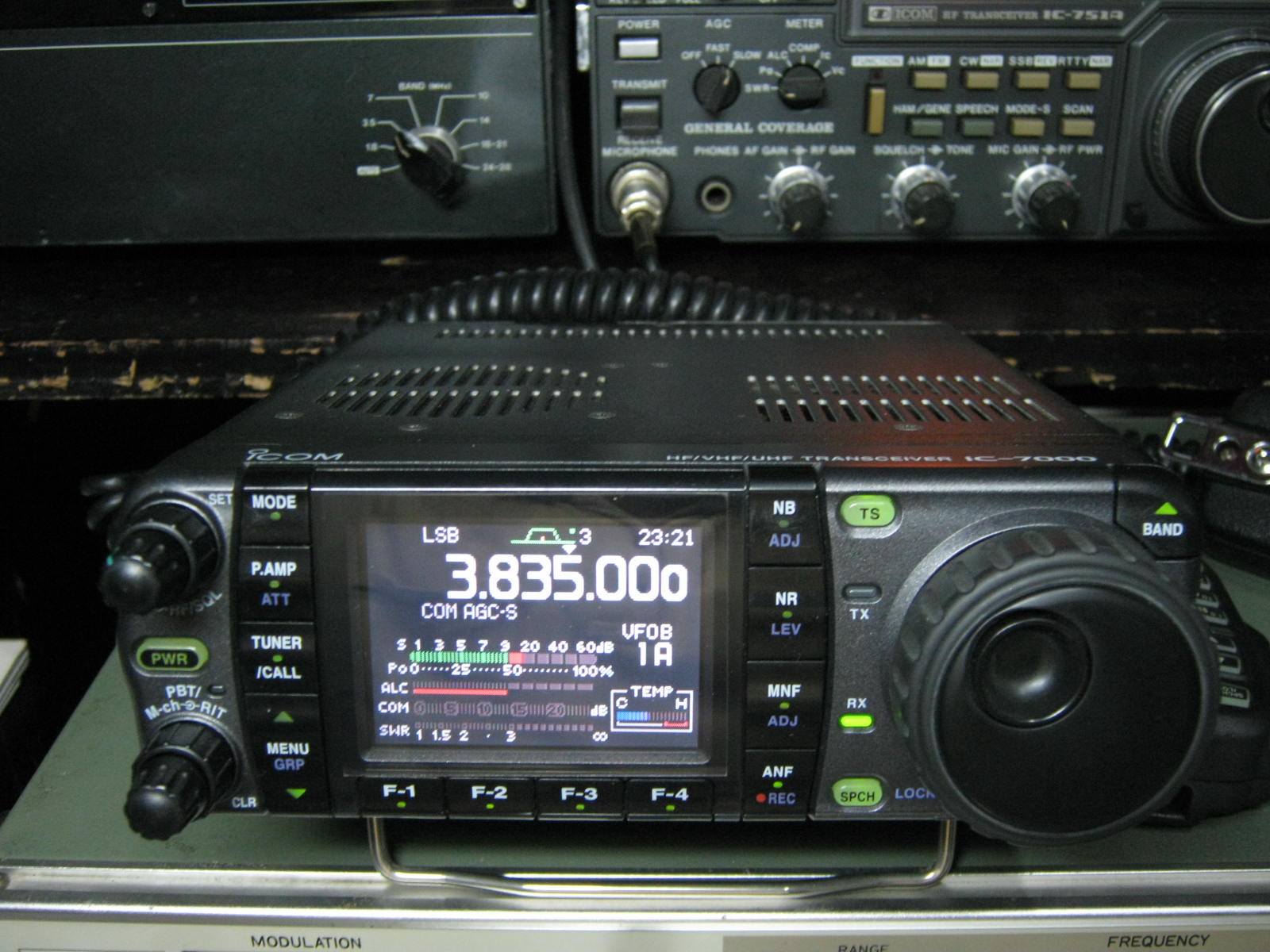 MEDAN RADIO: Icom IC7000