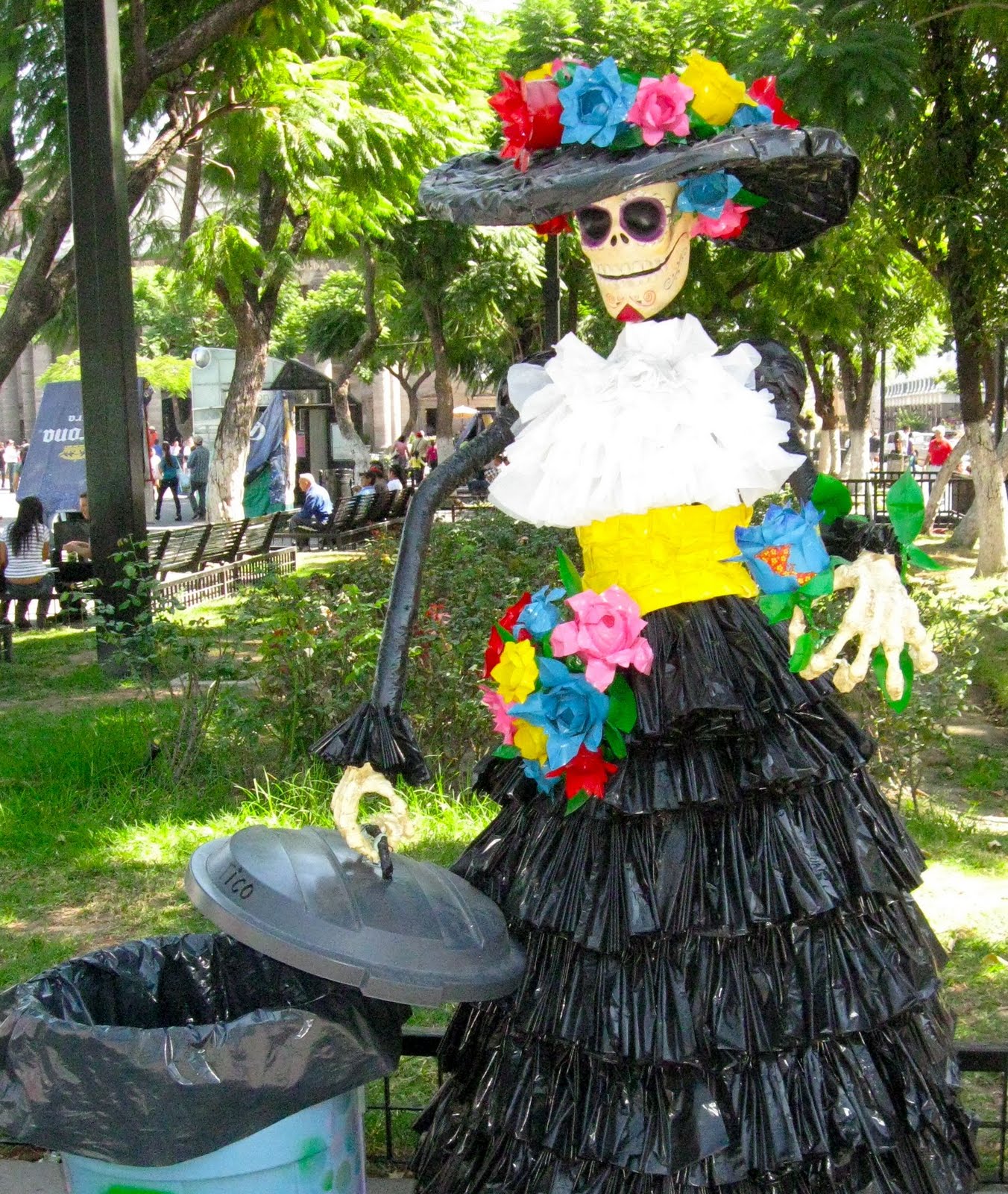 Breiner on the road: The Elegant Dead: Mexico´s catrina tradition